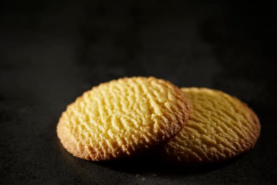 Shortbread Vs Sugar Cookie: Which One Is More Fun To Eat? - DeliFo
