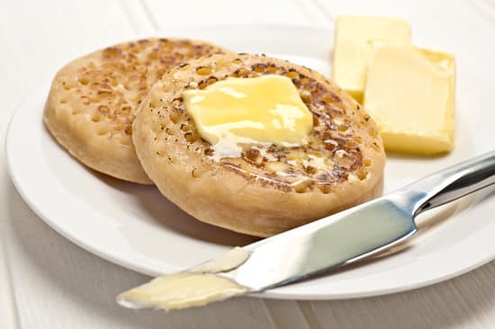Crumpets Vs Bread: A Useful Tips - DeliFo