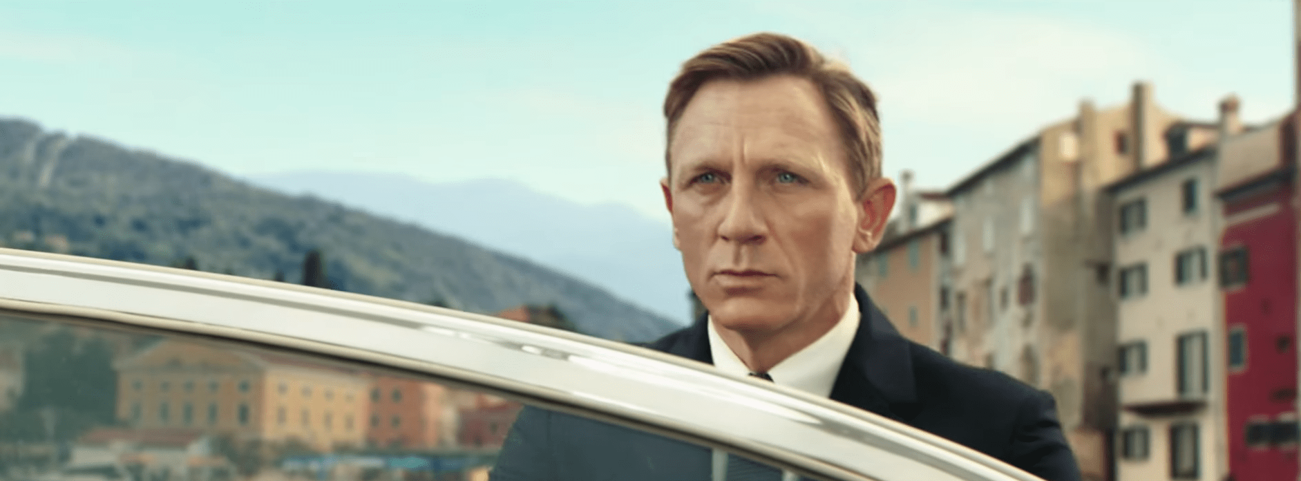 Daniel Craig meets classic James Bond baddie in new Heineken TV advert ...