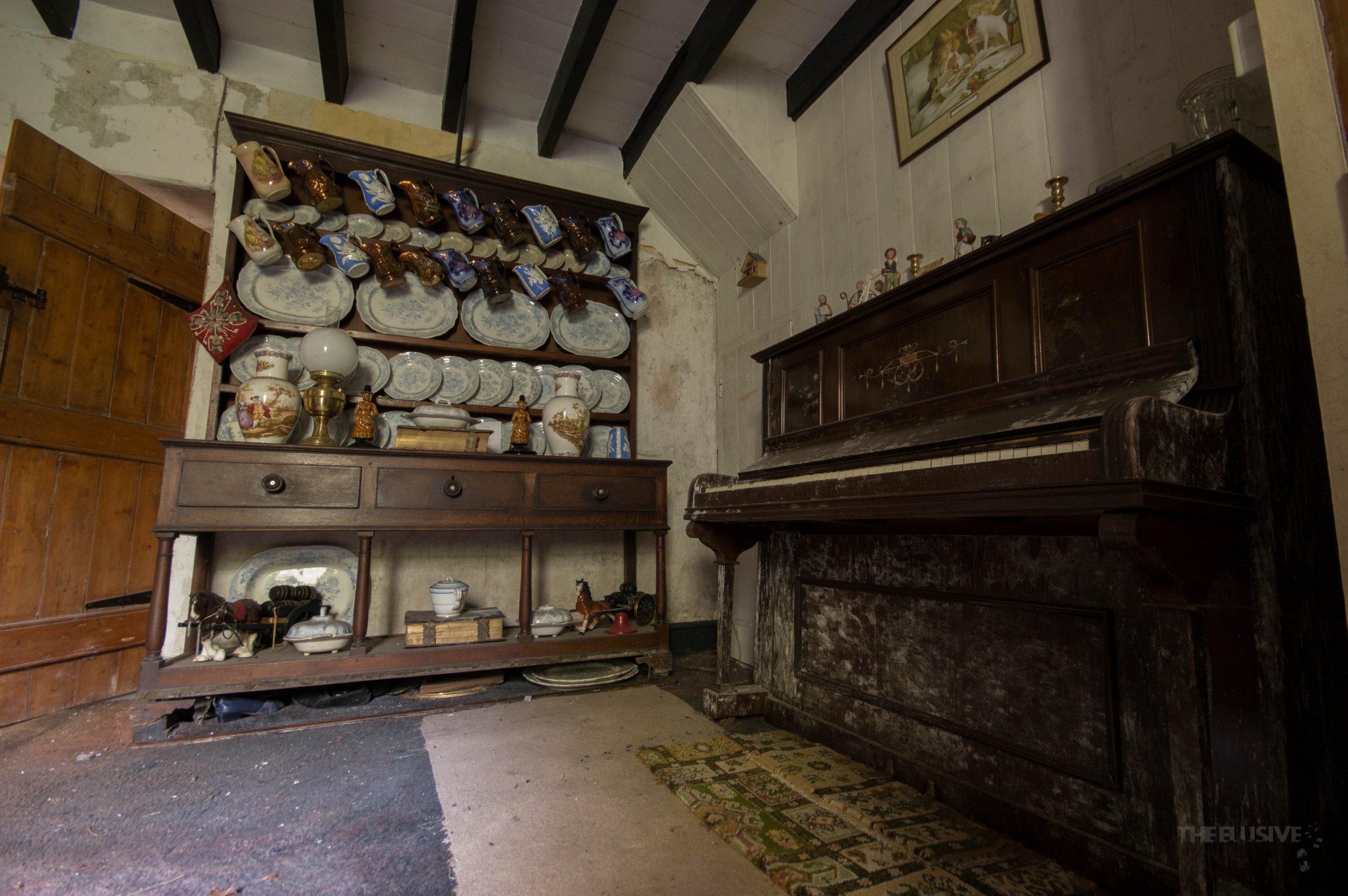 Uncovering the dark secrets of Britain's eeriest abandoned buildings ...