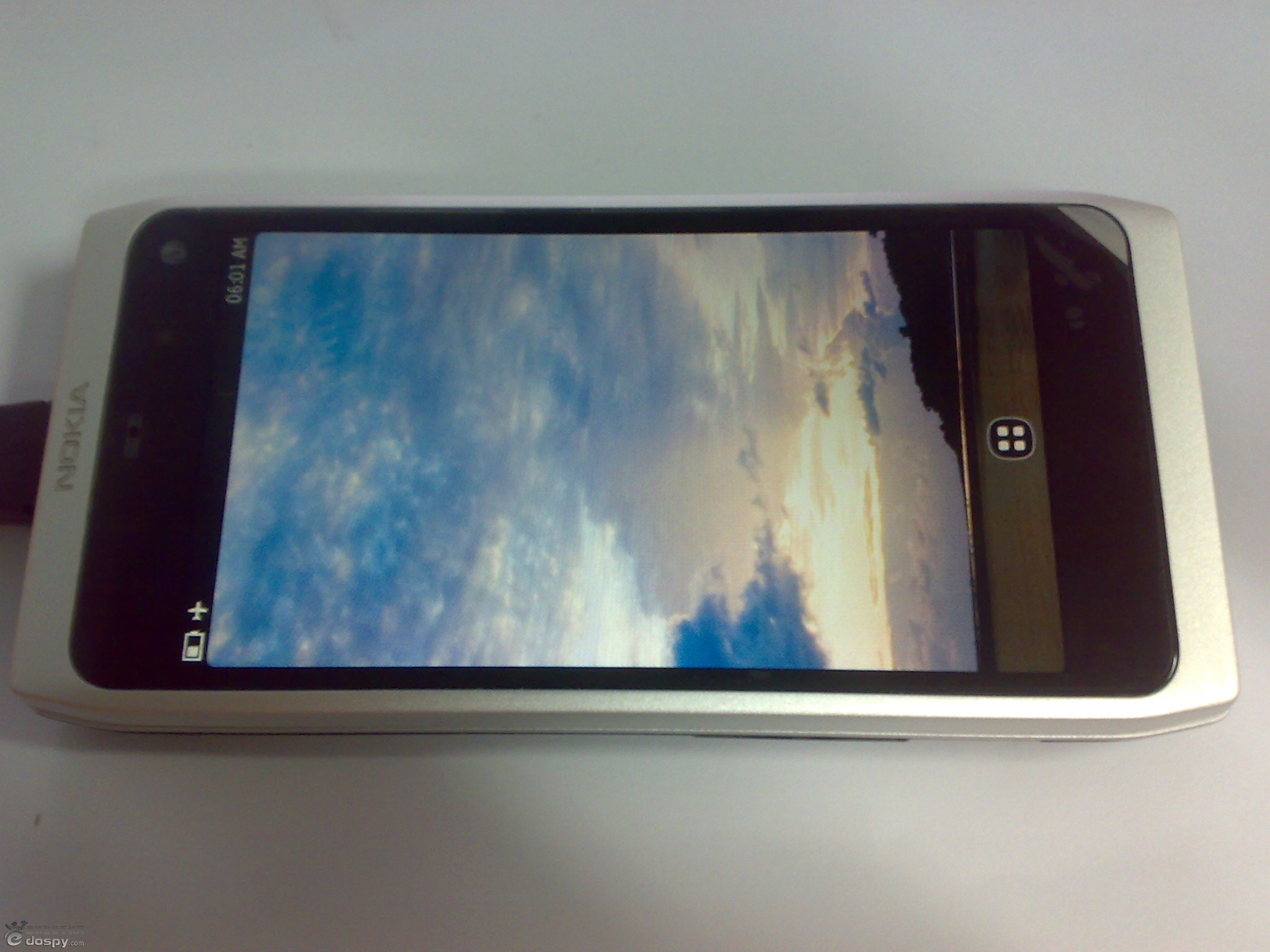 Gallery: Live pics of the Nokia N9 MeeGo Phone : My Nokia Blog - 200