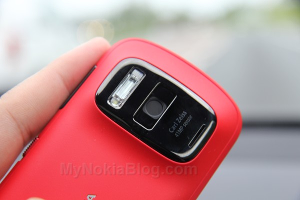 Gallery: Red Nokia 808 PureView and Finnish Nokia Social Media Girls ...