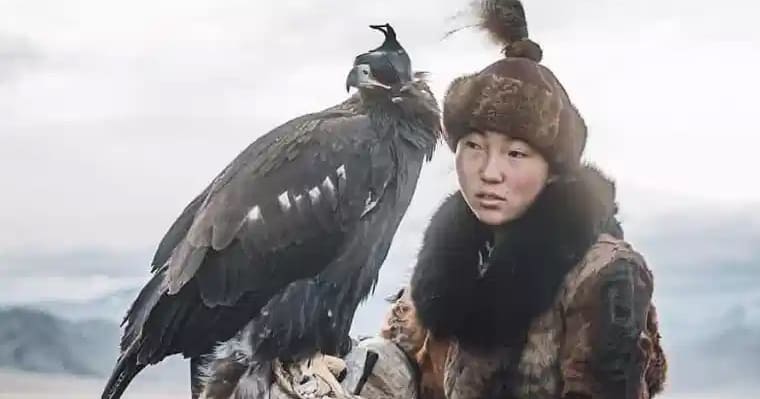 Photographer captures stunning images of a young huntress, one of ...