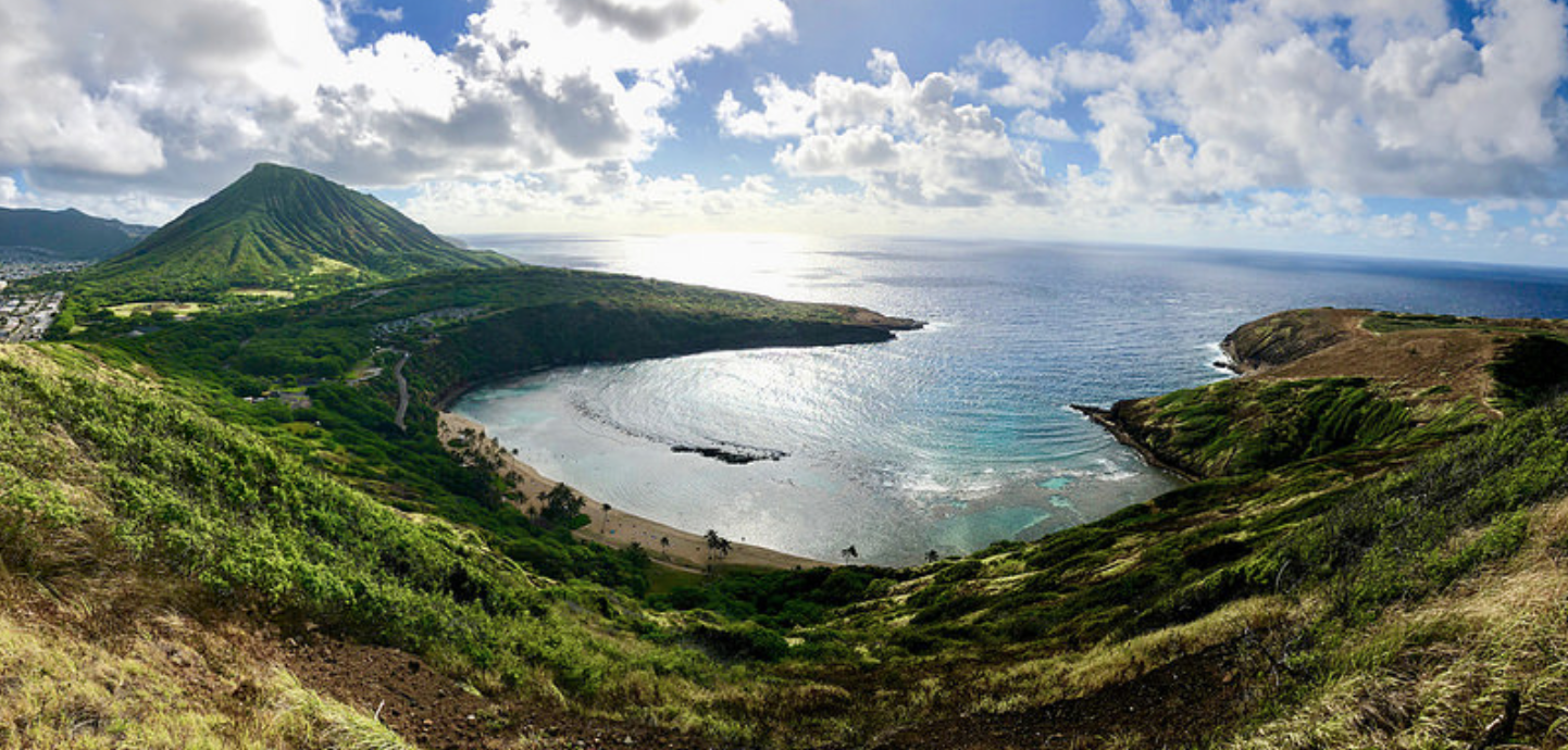 Best Hikes on Oahu: The Hanauma Bay Rim Trail - On Walkabout