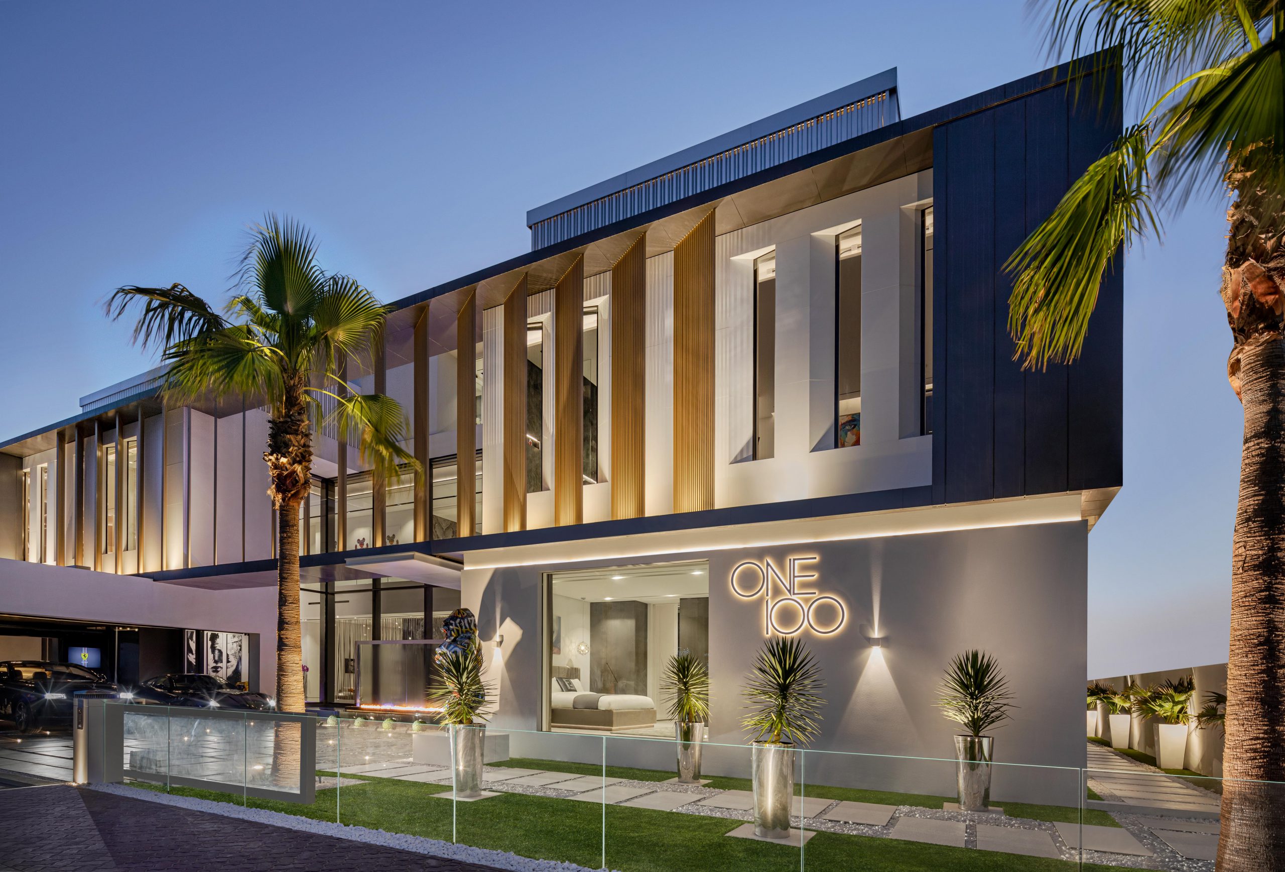 The Details – One 100 Palm
