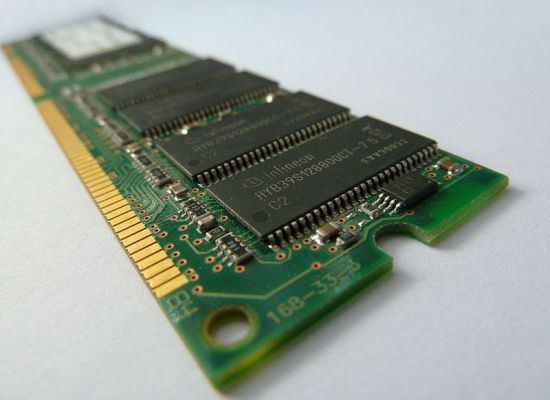 Difference Between Volatile and Nonvolatile Memory - Pediaa.Com