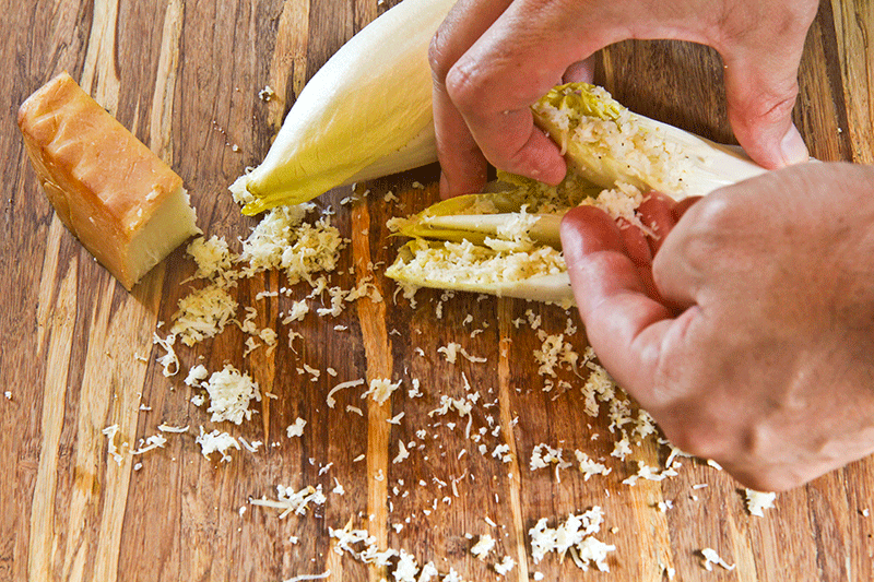 STUFFED BELGIAN ENDIVES with smoked grated mozzarella - philosokitchen