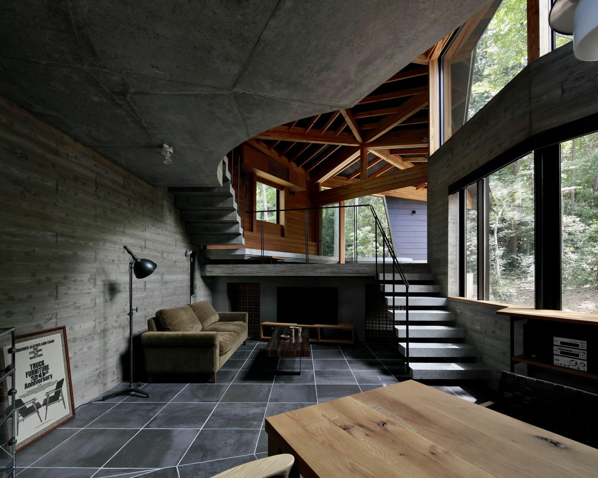 This Semi-Circular Weekend Home in Japan Blurs the Line Between ...