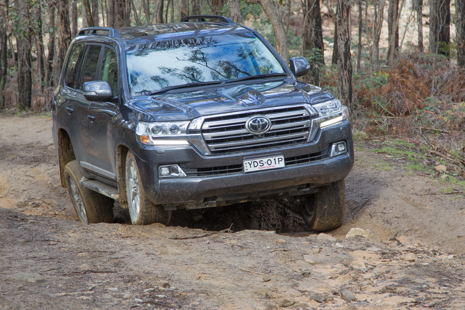 2016 Toyota LandCruiser 200 Series Sahara review | Practical Motoring