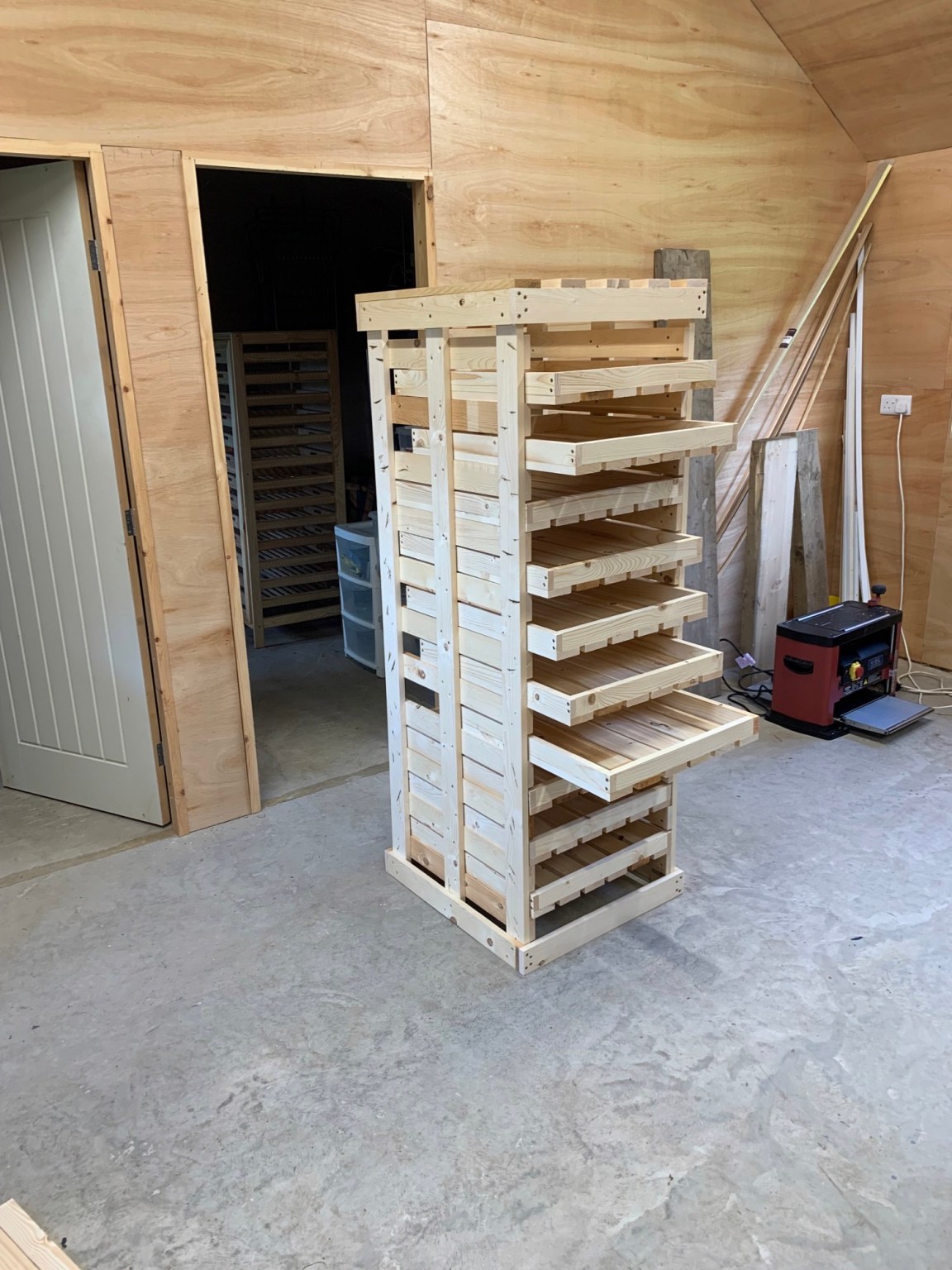 DIY Apple Storage Rack