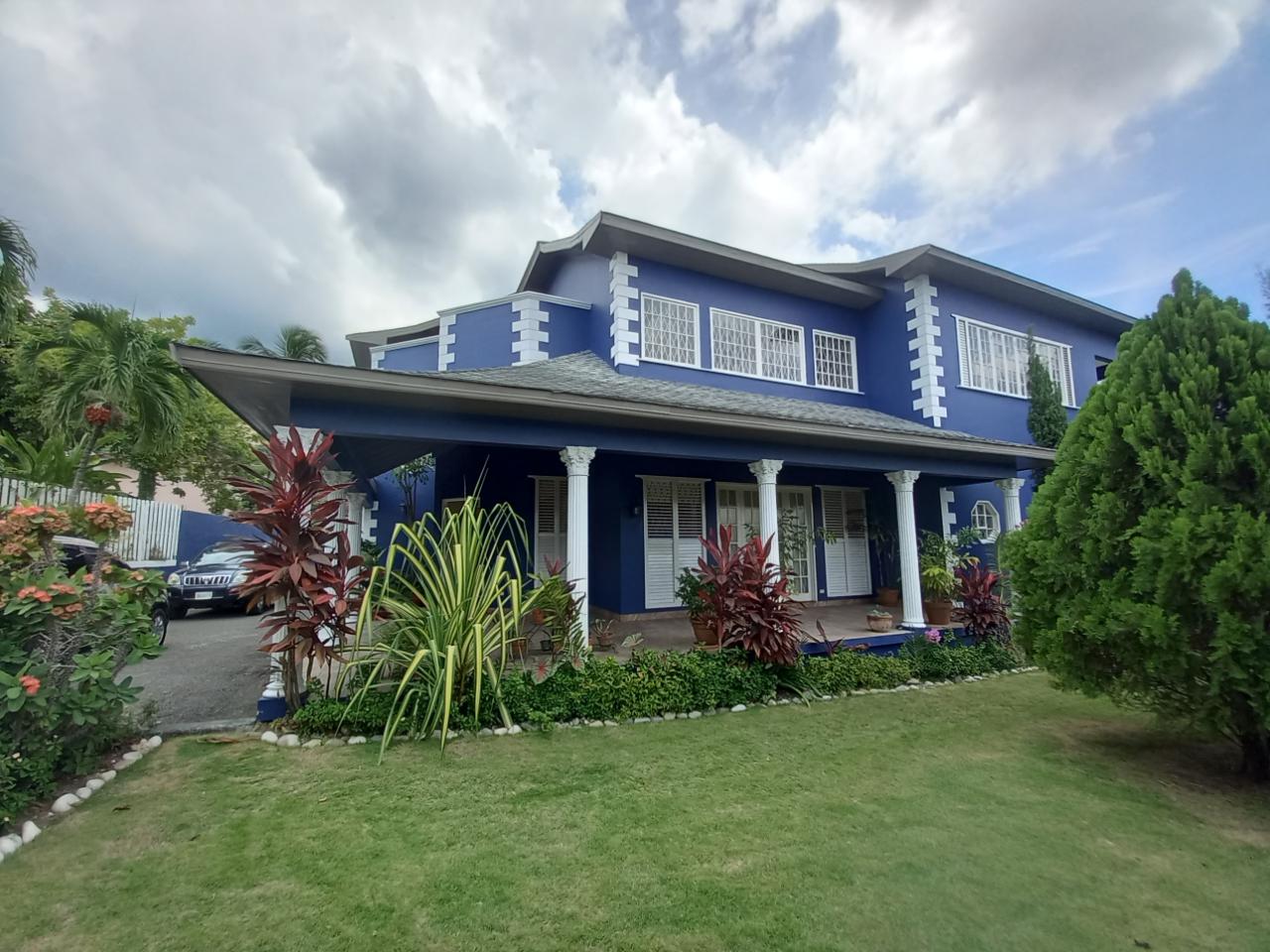 Executive 5 bedroom home for rent in Cherry Drive, Kingston 6 ...
