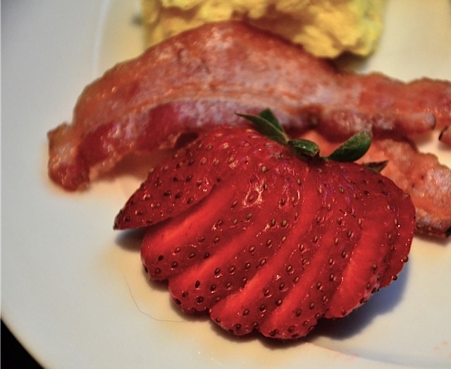 How to Slice a Strawberry for Garnishing