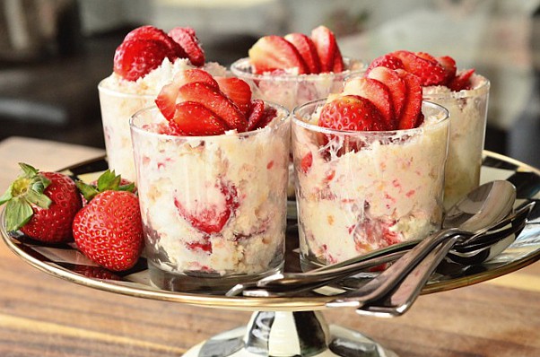 Strawberry Lemon Cheesecake Parfaits - Reluctant Entertainer
