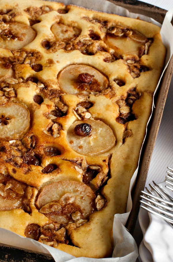 Roasted Pear Grape Kuchen + 5 Holiday Tips with Honey Baked Ham ...