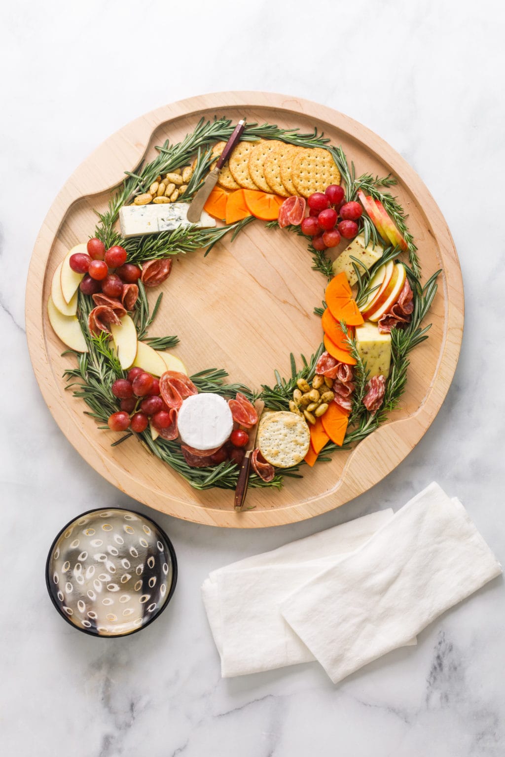 Christmas Wreath Charcuterie Board Reluctant Entertainer christmas-wreath-charcuterie-board-reluctant-entertainer