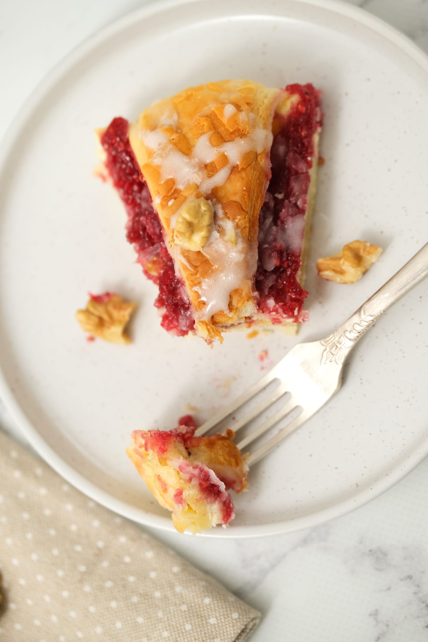 Raspberry Cream Cheese Crescent Ring - Reluctant Entertainer