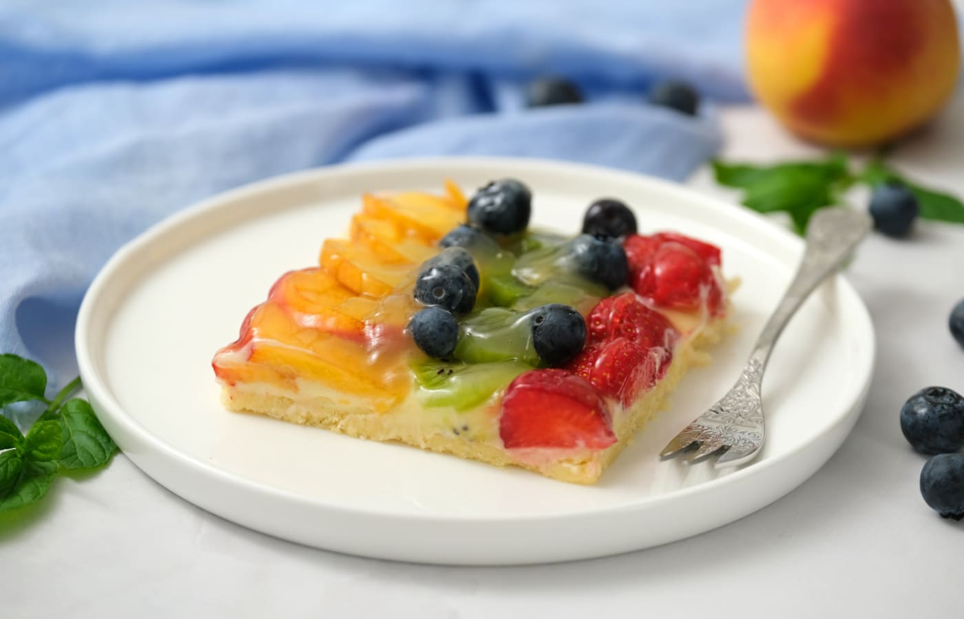 Fruit Pizza Dessert Recipe - Reluctant Entertainer