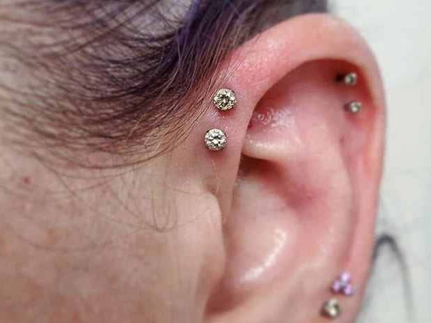 Forward Helix Piercing - [55+ Ideas] and Complete Guide - RightPiercing
