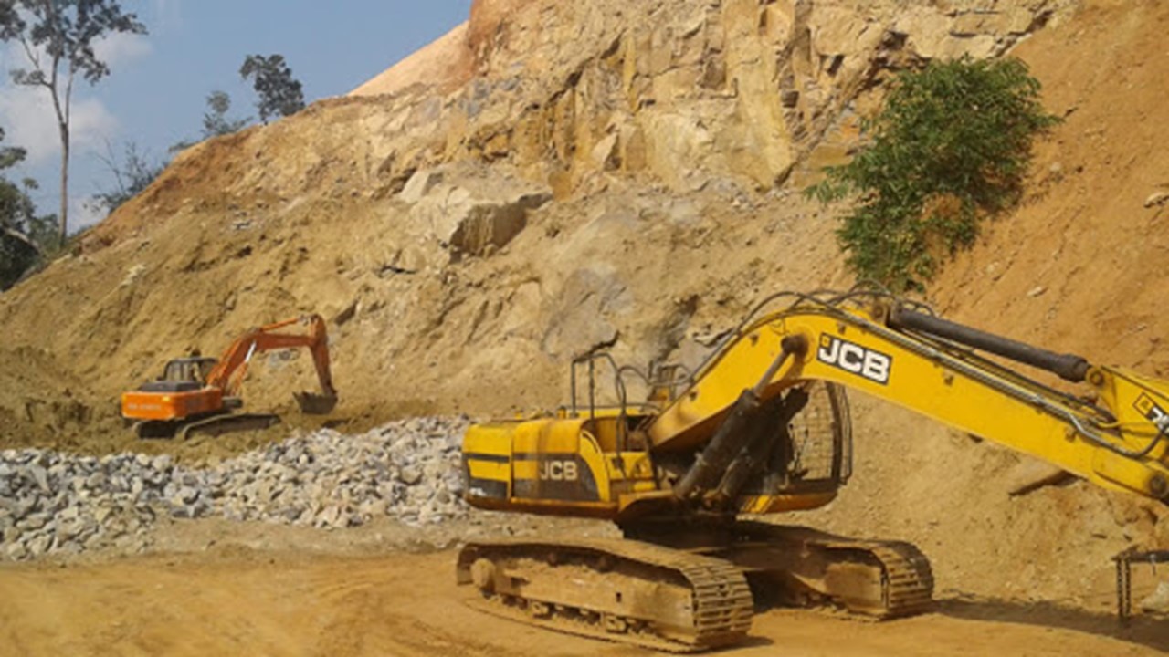 DENR, ipinahinto ang illegal quarrying activities sa Lian, Batangas ...