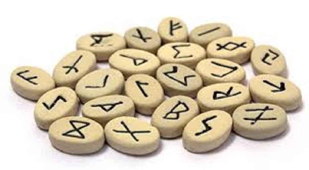 Runes in Your Everyday Life - Rune Divination
