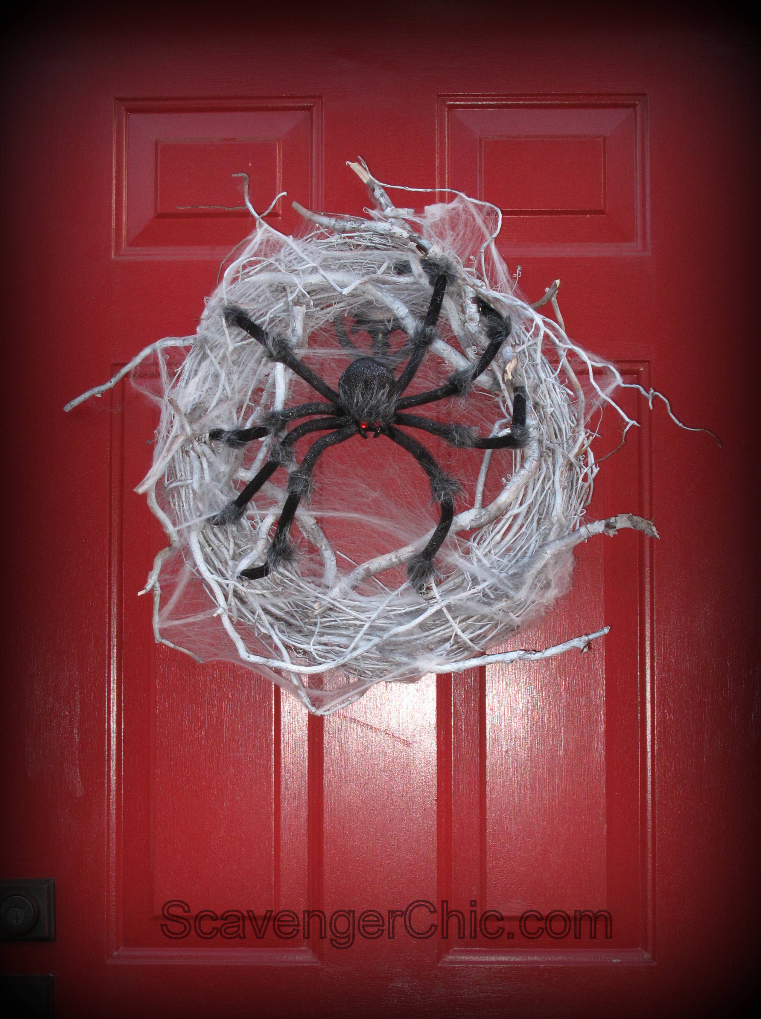 Spider Halloween Wreath diy - Scavenger Chic