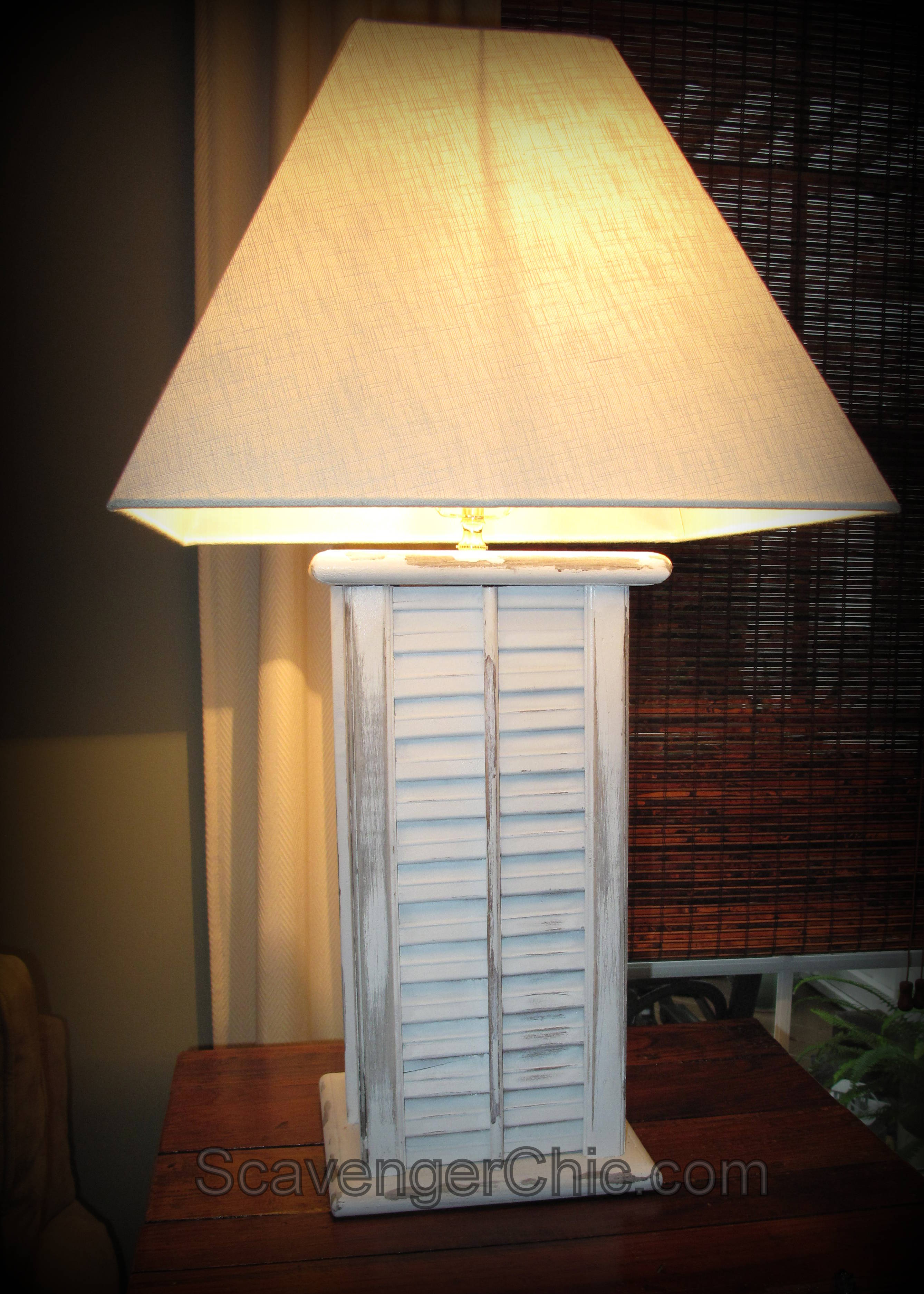 Upcycled Shutters Lamp diy - Scavenger Chic