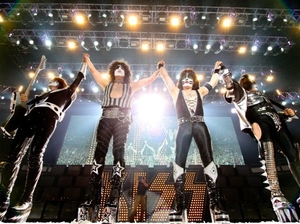 Kiss – Setlist de su concierto en Monterrey – Search & Destroy