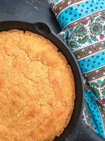 Southern Skillet Cornbread - SmartyPantsKitchen
