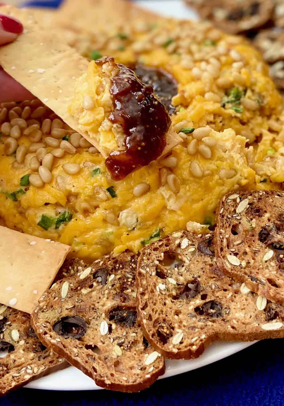 Cheddar Cheese Ring - SmartyPantsKitchen