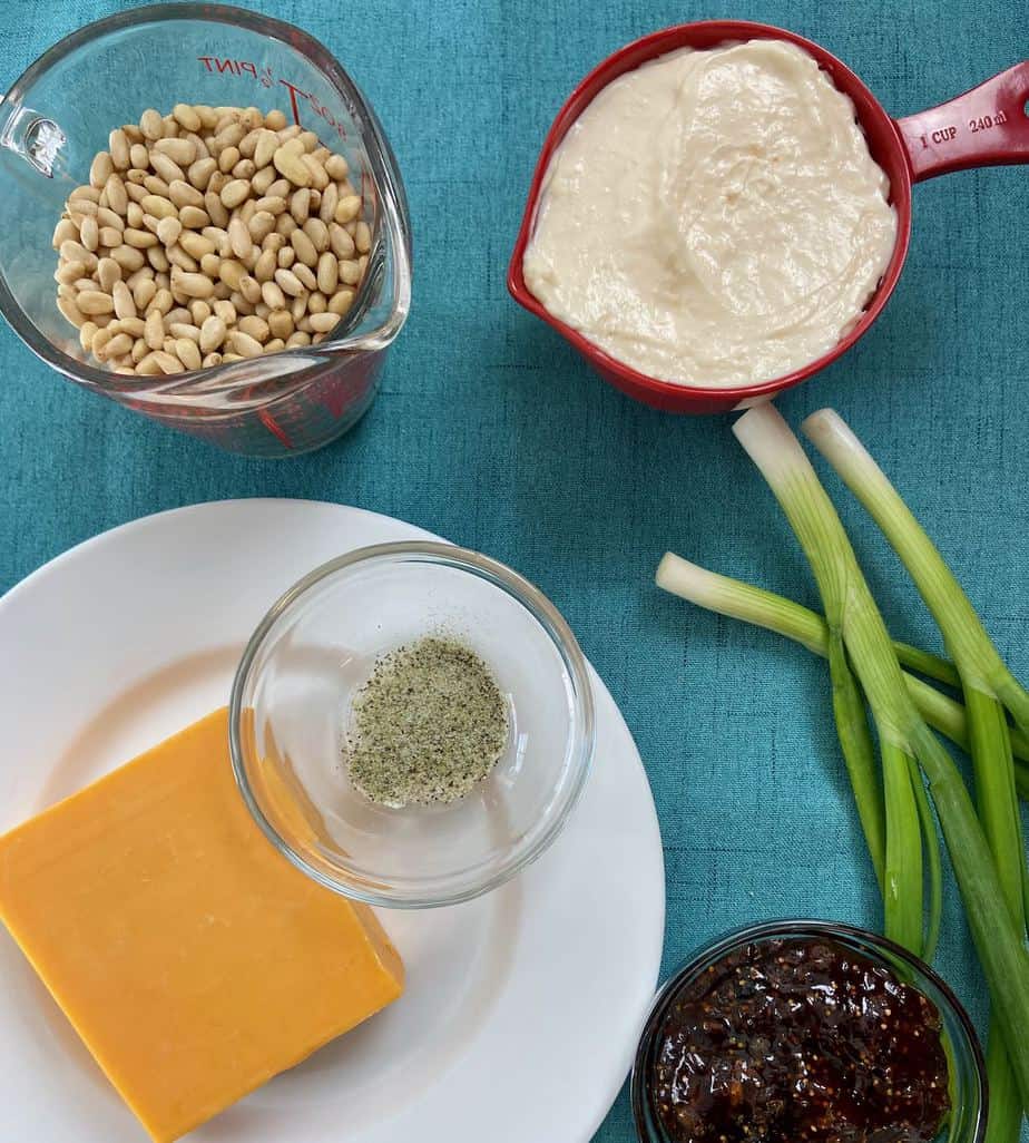 Cheddar Cheese Ring - SmartyPantsKitchen