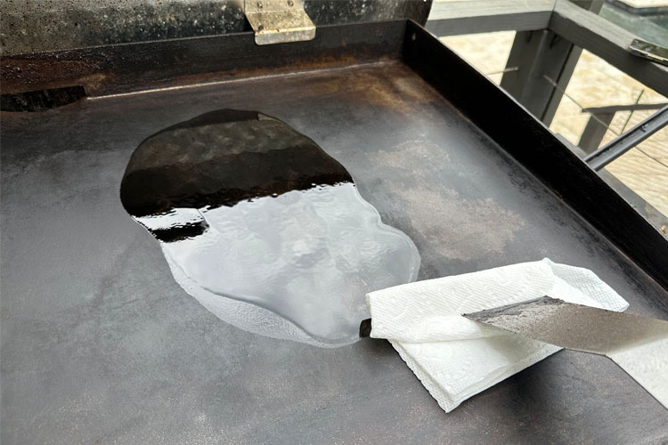 How to Restore a Rusty Griddle - Smoked BBQ Source