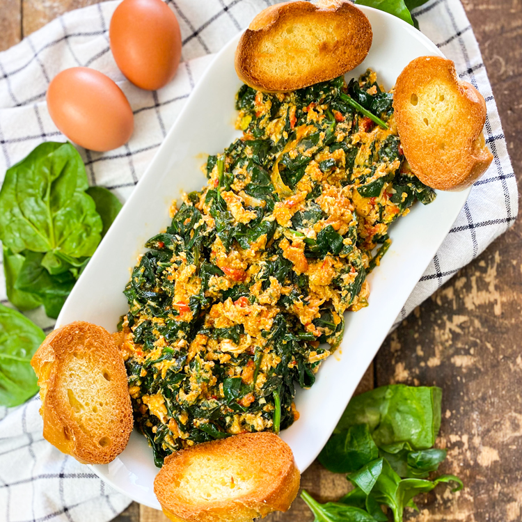 Spanish Eggs & Spinach | Espinacas Esparragadas Recipe