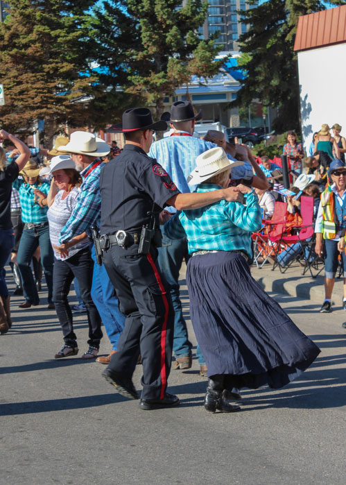 Square Dancing vs Contra Dancing - Ontario Square & Round Dance Federation