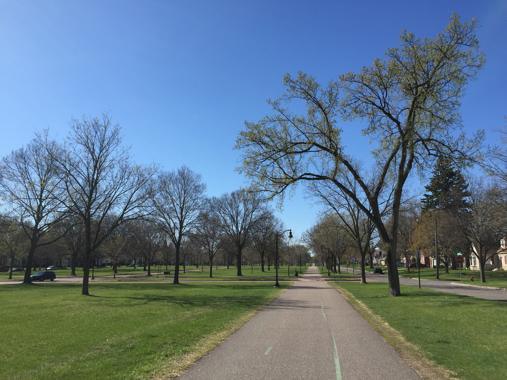 Walk This Way: 31-mile Loop of the Grand Rounds Scenic Byway | streets.mn