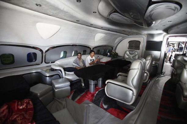 Muammar Gaddafi's Airbus 340 vs Donald Trump's Boeing 757 - The Aviationist