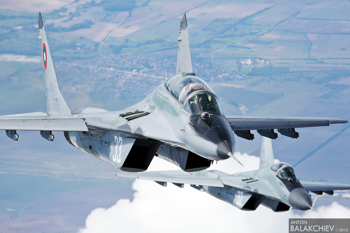 These may be the best Mig-21, Mig-29 and Su-25 air-to-air images you’ve ...