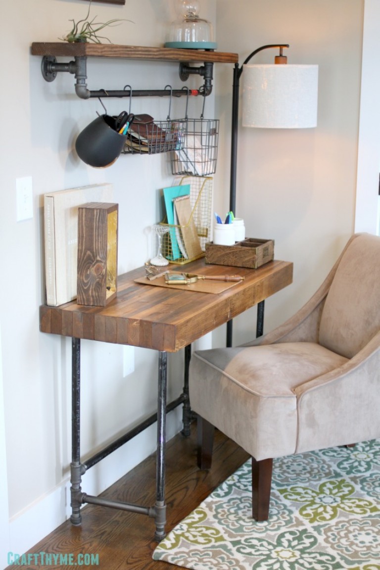 Fabulous and Functional Farmhouse DIY Desks - The Cottage Market
