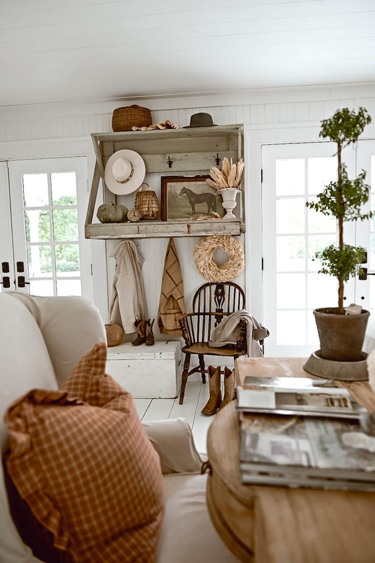 Fabulous and Fresh Farmhouse DIYs and Ideas - The Cottage Market