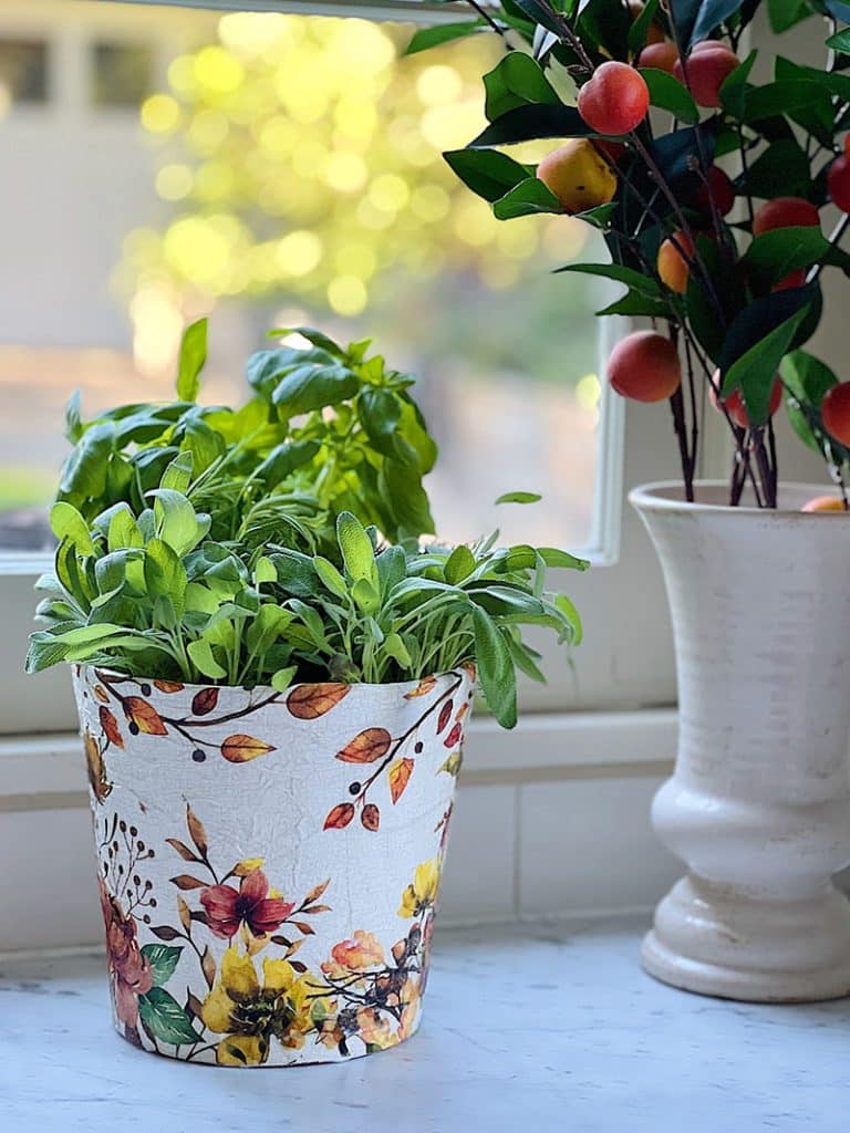 DIY Farmhouse Style Kitchen Craft Projects - The Cottage Market