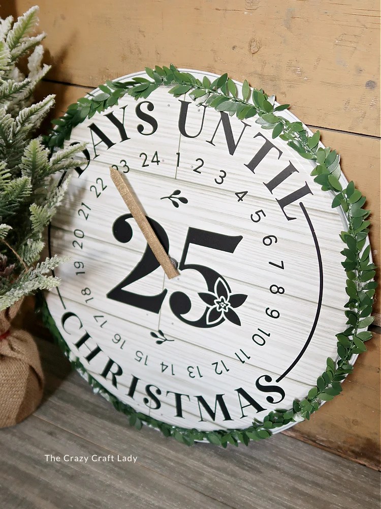 DIY Christmas Countdown Clock Craft - Using a Pizza Pan - The Crazy ...