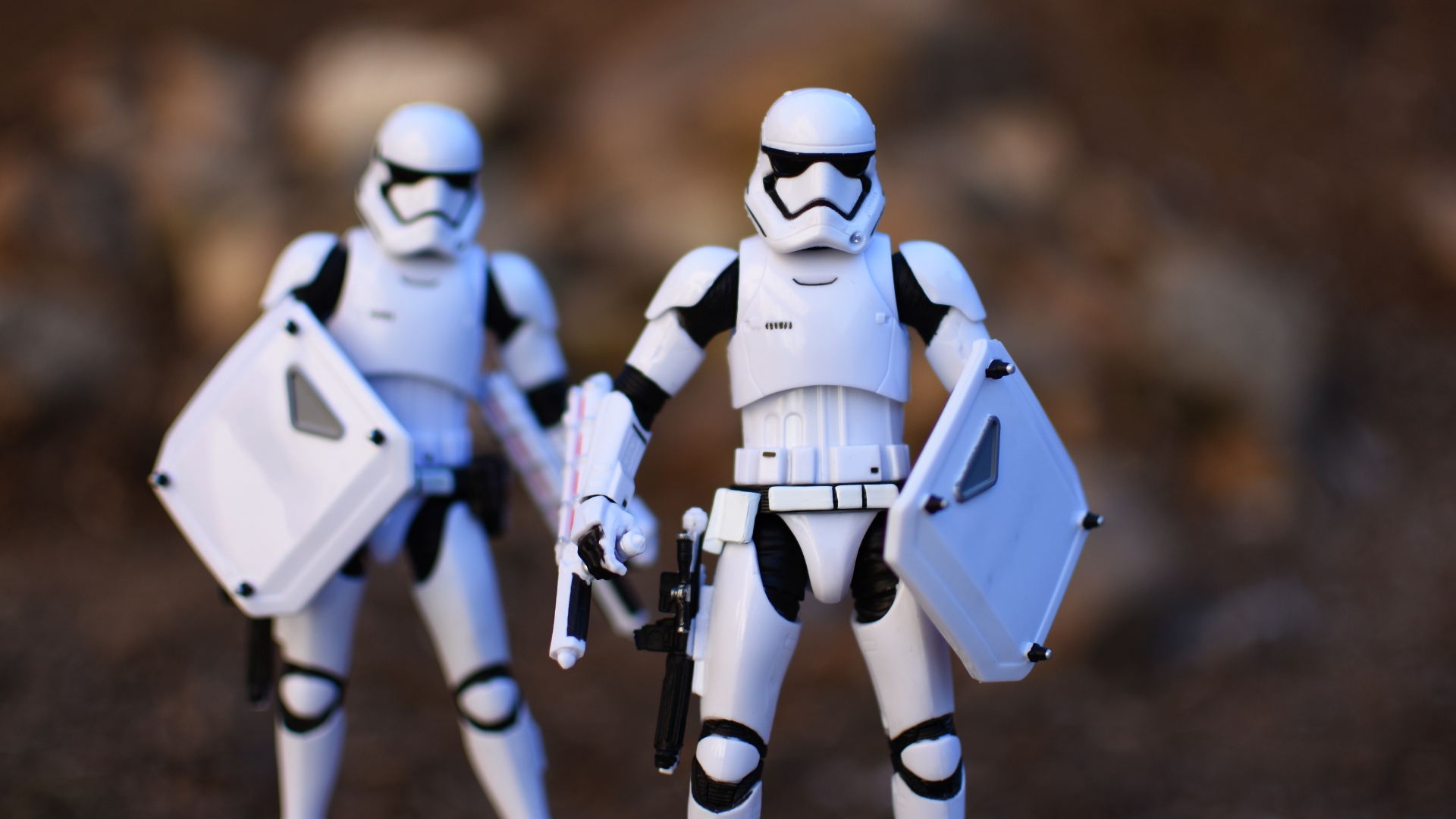 Hasbro: Black Series Poe Dameron and Riot Control Stormtrooper | The Fwoosh