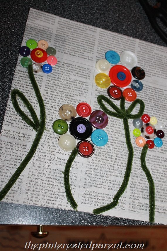 Button Flower Craft – The Pinterested Parent