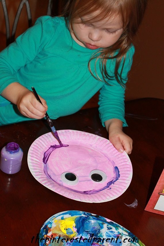 Hey Diddle Diddle Paper Plate Craft – The Pinterested Parent