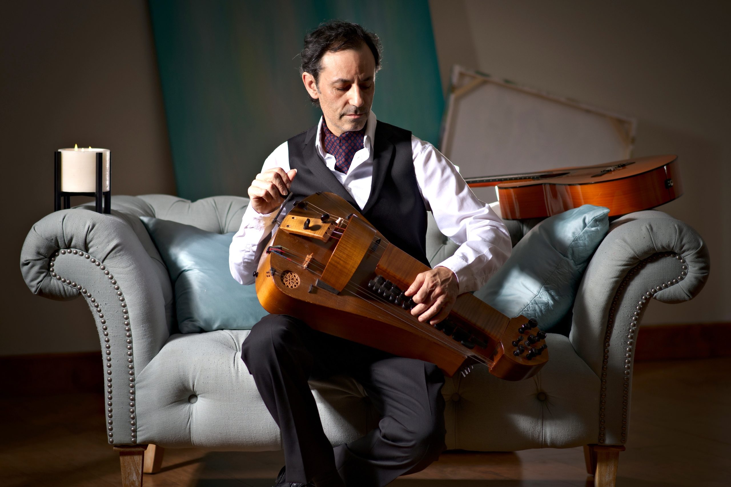Tomás Lozano – Singer, musician and scholar