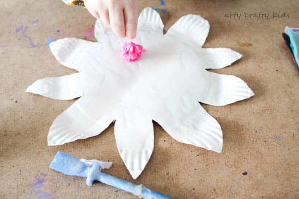 Colourful Spring Paper Plate Flower Craft Arty Crafty Kids colourful-spring-paper-plate-flower-craft-arty-crafty-kids