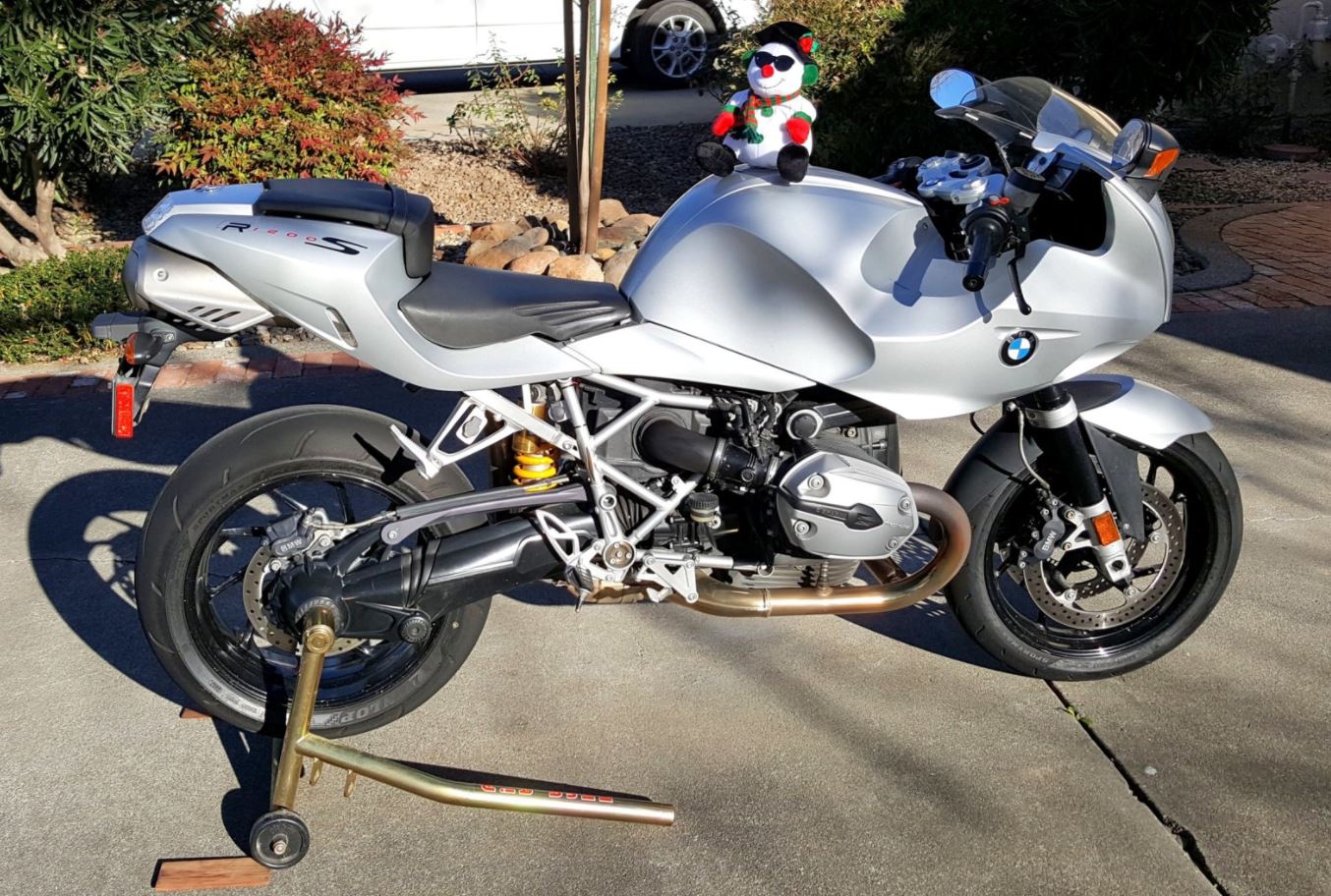 Well-Loved – 2007 BMW R1200S | Bike-urious