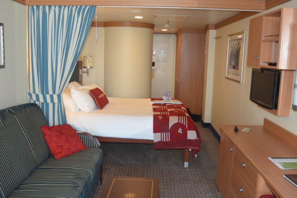 Disney Fantasy Deluxe Family Oceanview Stateroom With VerandahDisney disney-fantasy-deluxe-family-oceanview-stateroom-with-verandahdisney