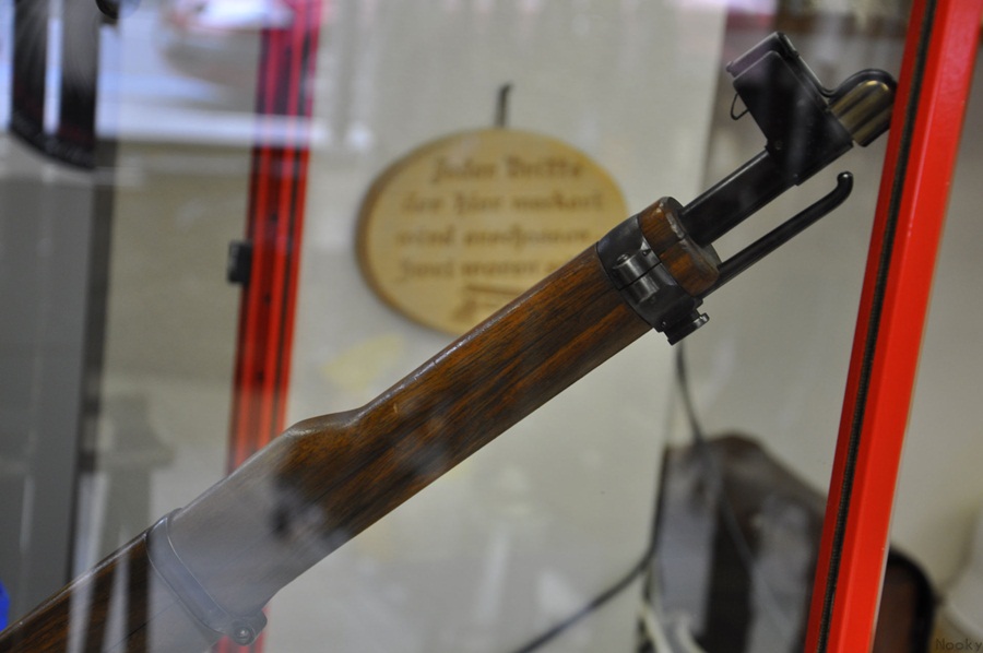 Swiss AK44 Prototype – Forgotten Weapons