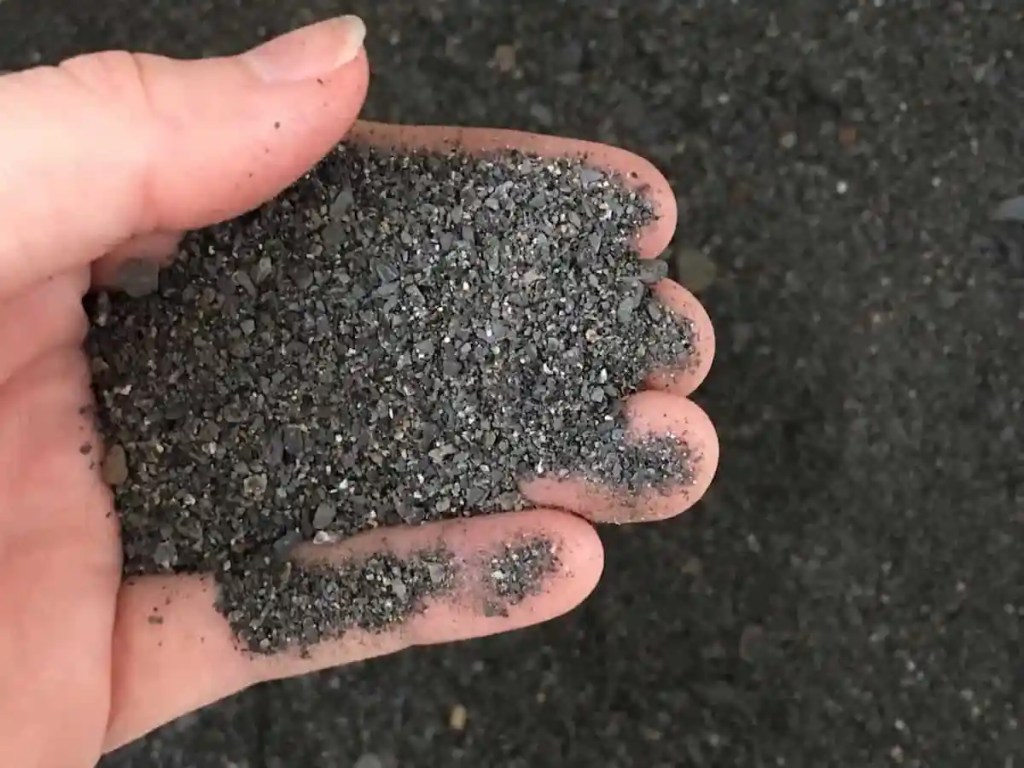 How To Make Your Own DIY Potting Soil how-to-make-your-own-diy-potting-soil