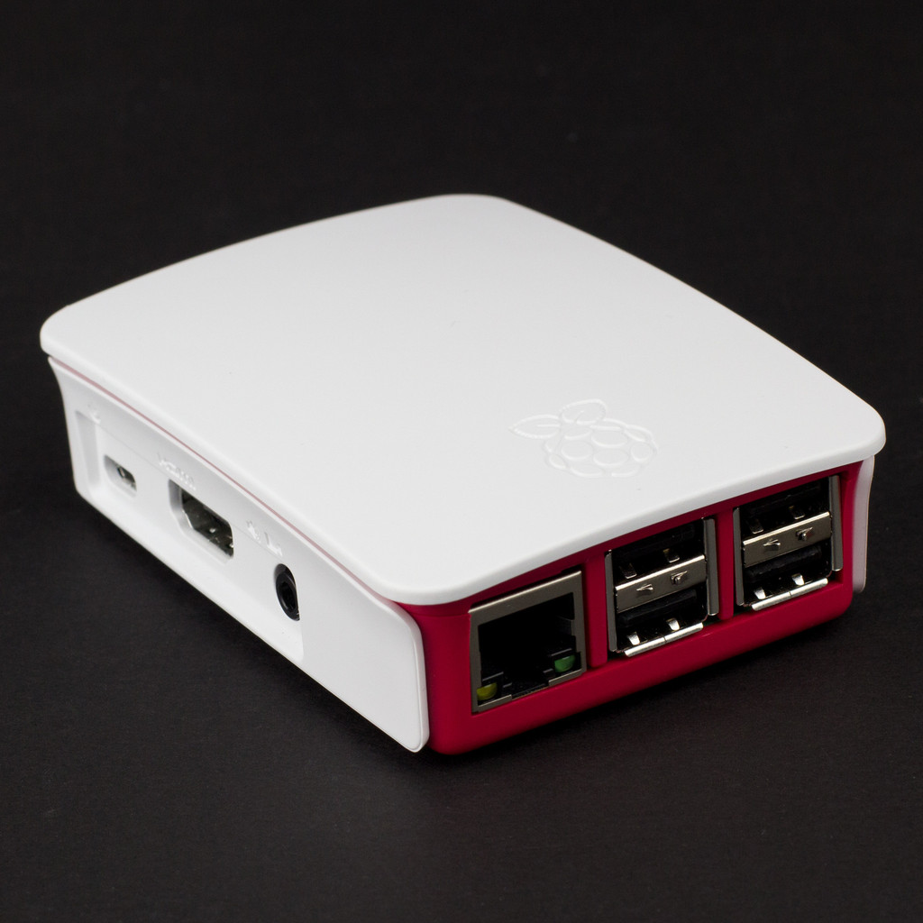Raspberry Pi Foundation ha presentato la case ufficiale